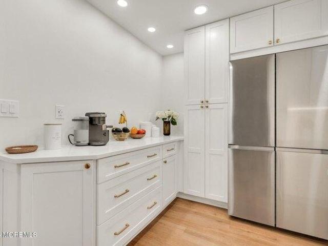 house with 2 bedroom, Manalapan NJ DS102728159