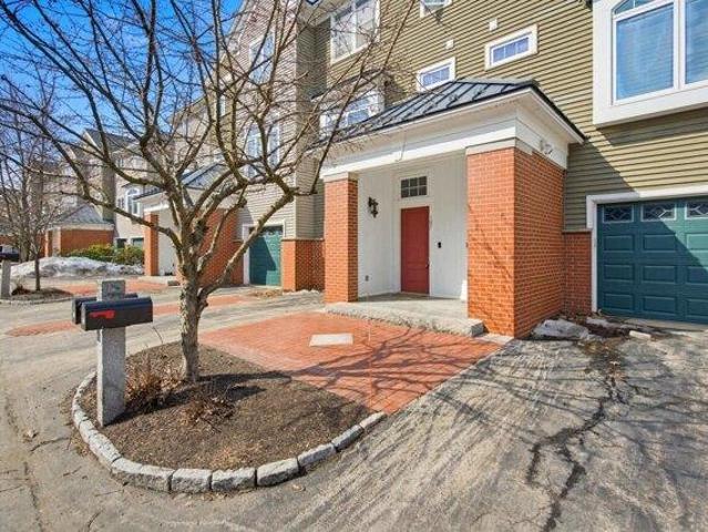 house with 2 bedroom, Manchester NH DLS101999706