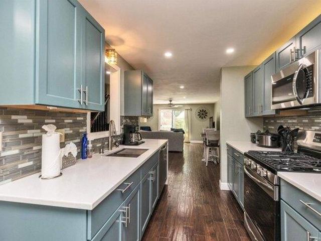 house with 2 bedroom, Manchester NH DLS103020596