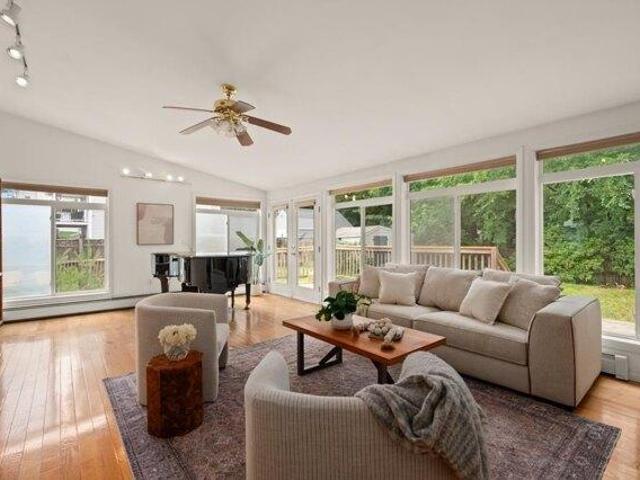 house with 2 bedroom, Manchester NH DS104265419