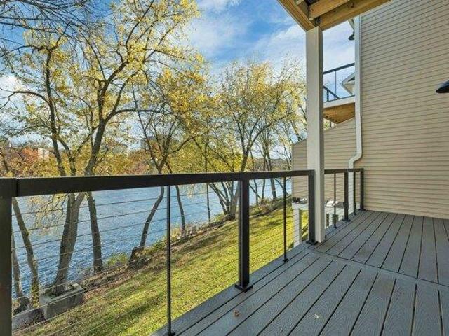 house with 2 bedroom, Manchester NH DS104262384