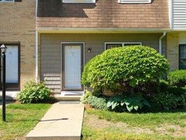 house with 2 bedroom, Manchester NH DS104331410