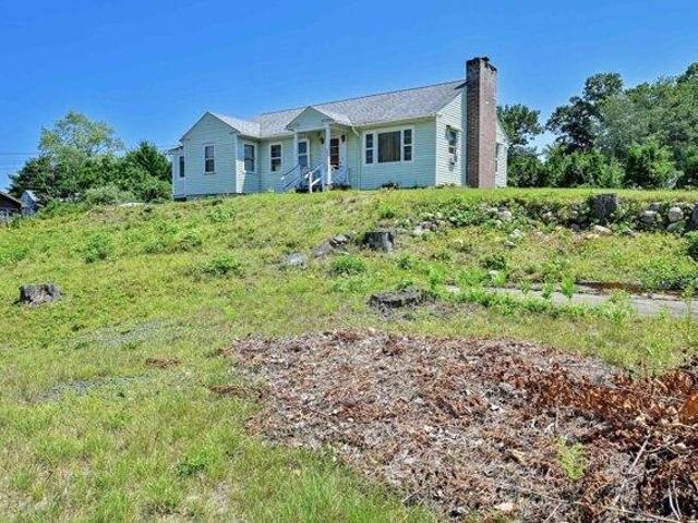 house with 2 bedroom, Manchester NH DS104441449