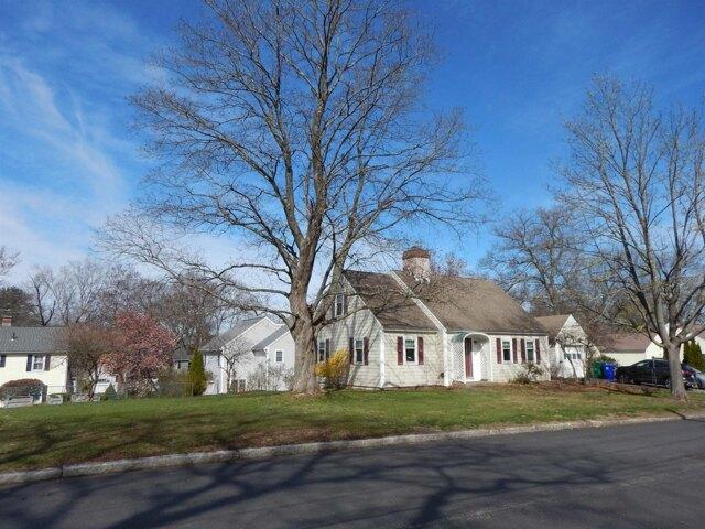 house with 2 bedroom, Manchester NH DS102778511
