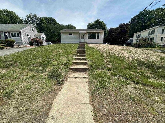 house with 2 bedroom, Manchester NH DS103969260
