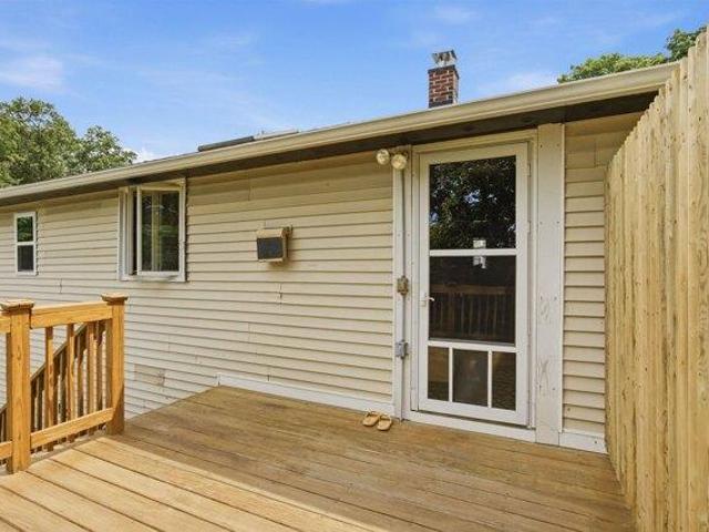 house with 2 bedroom, Manchester NH ES104045013