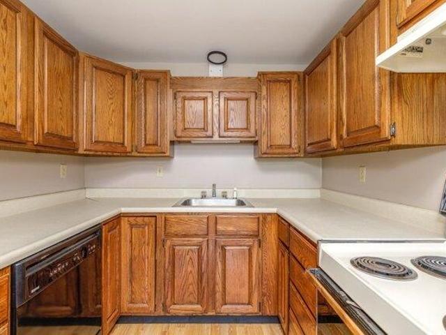 house with 2 bedroom, Manchester NH ES104078980
