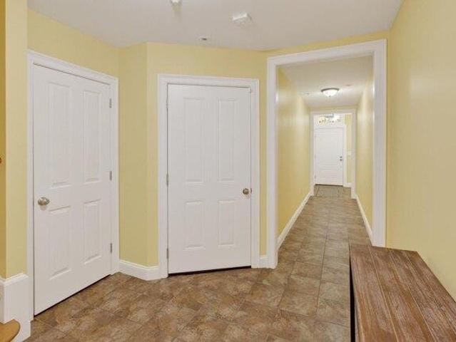 house with 2 bedroom, Manchester NH ES104299925