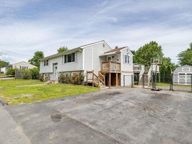 house with 2 bedroom, Manchester NH ES104649748
