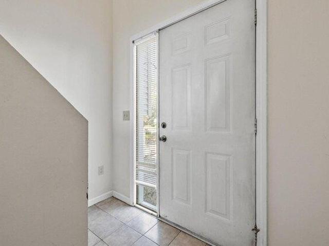 house with 2 bedroom, Manchester NH ES104851355