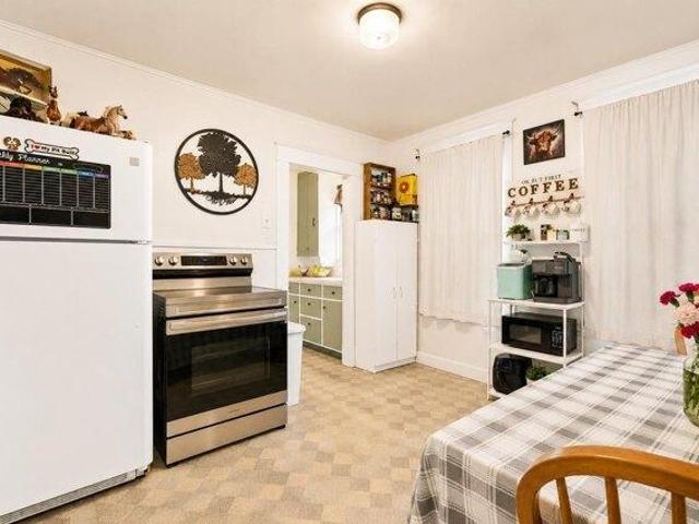 house with 2 bedroom, Manchester NH ES104870069