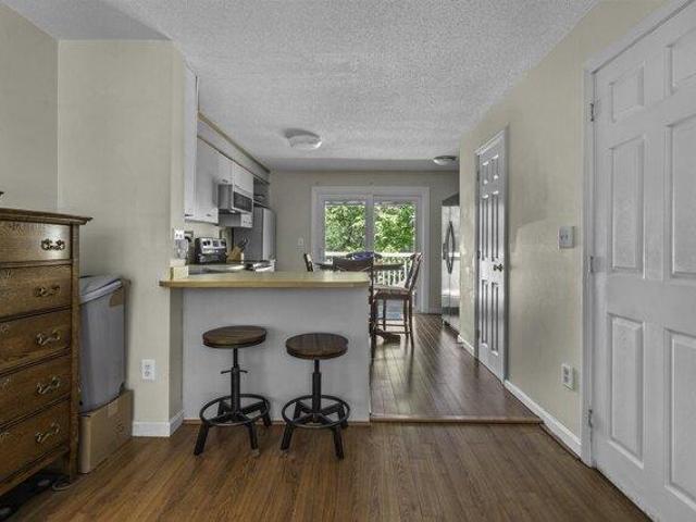 house with 2 bedroom, Manchester NH ES104922396