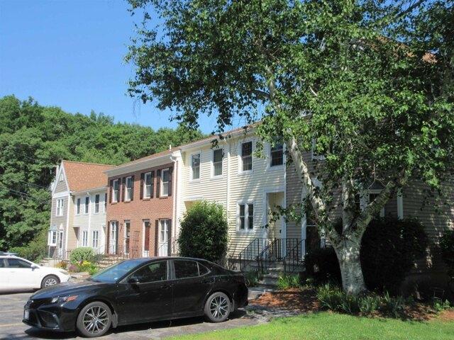 house with 2 bedroom, Manchester NH ES104947016
