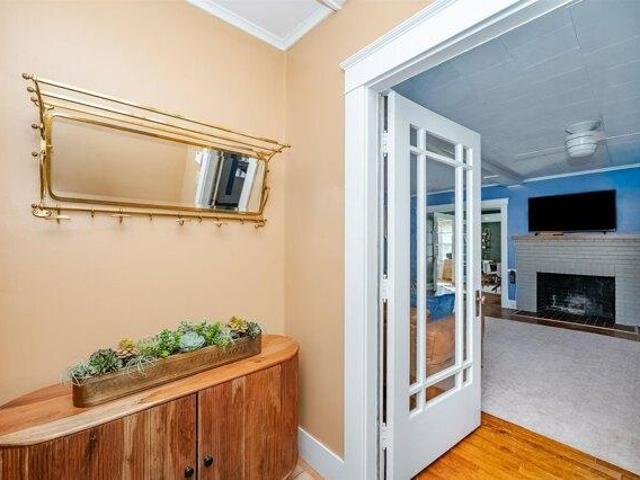house with 2 bedroom, Manchester NH ES103017856