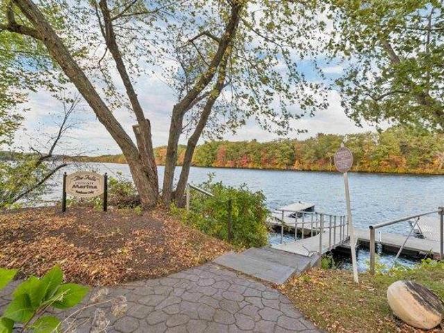 house with 2 bedroom, Manchester NH ES103433200