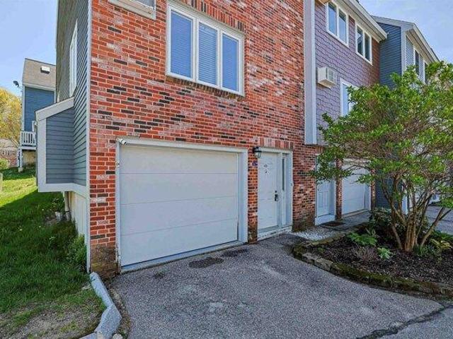 house with 2 bedroom, Manchester NH ES103662875