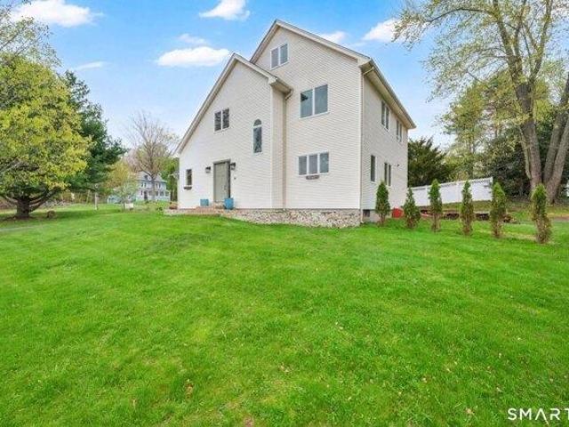 house with 2 bedroom, Manchester CT DLS103125235