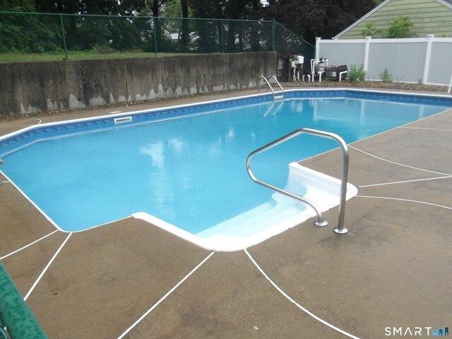 house with 2 bedroom, Manchester CT DS104074970