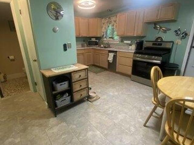 house with 2 bedroom, Manchester CT DS104149933