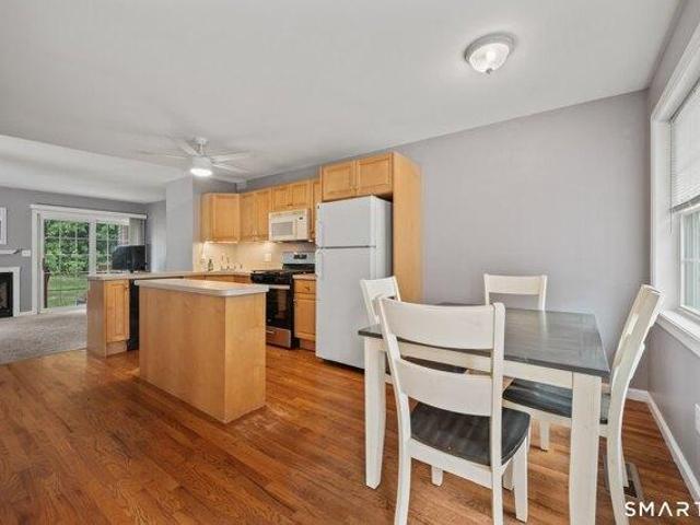 house with 2 bedroom, Manchester CT DS104374480
