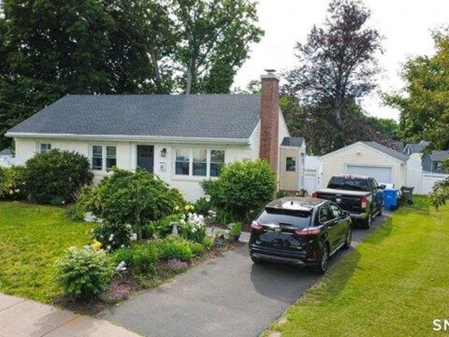 house with 2 bedroom, Manchester CT DS103159575