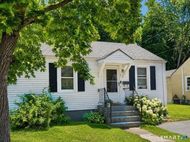 house with 2 bedroom, Manchester CT ES104543742