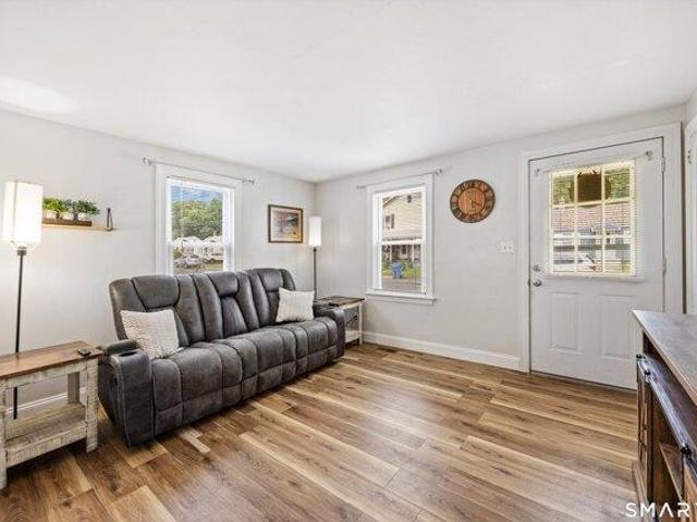 house with 2 bedroom, Manchester CT ES105144102