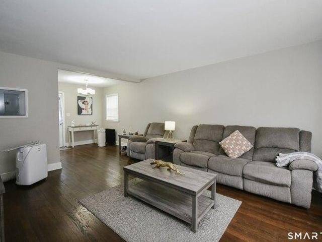 house with 2 bedroom, Manchester CT ES105161026