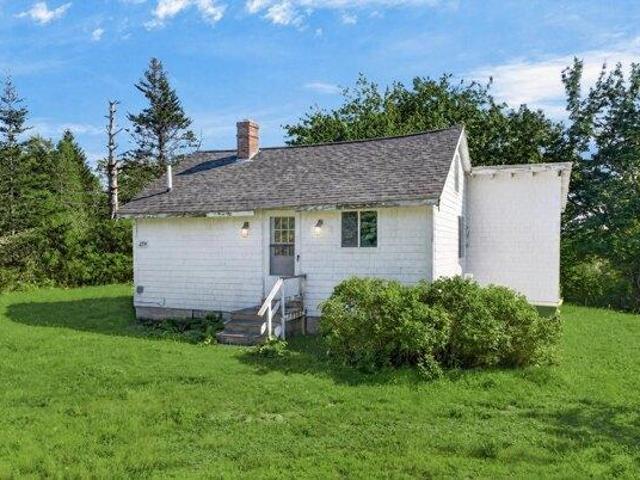 house with 2 bedroom, Machias ME ES105105709