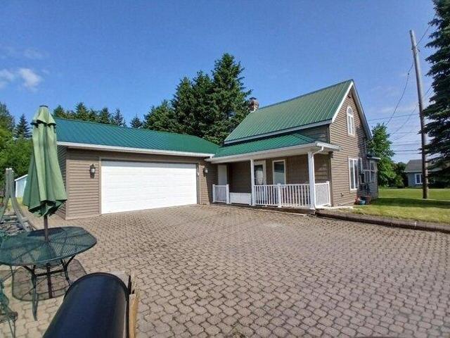 house with 2 bedroom, Madawaska ME DLS102584714
