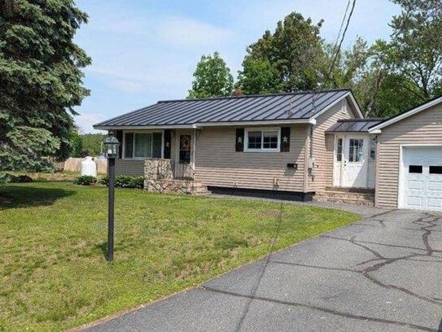 house with 2 bedroom, Madison ME DS104113304