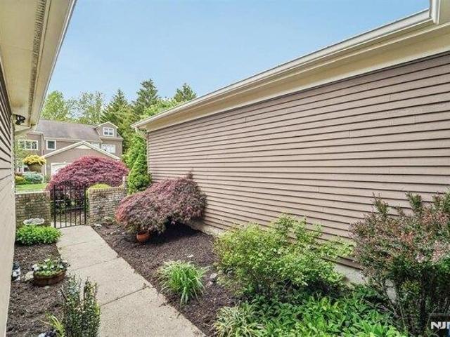 house with 2 bedroom, Mahwah NJ DLS102799828