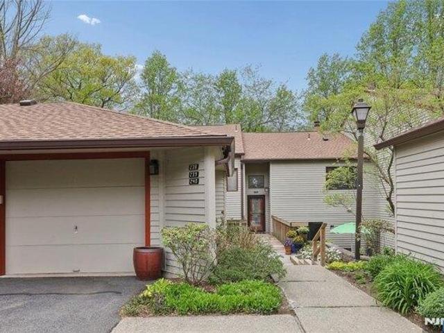 house with 2 bedroom, Mahwah NJ DS102258546