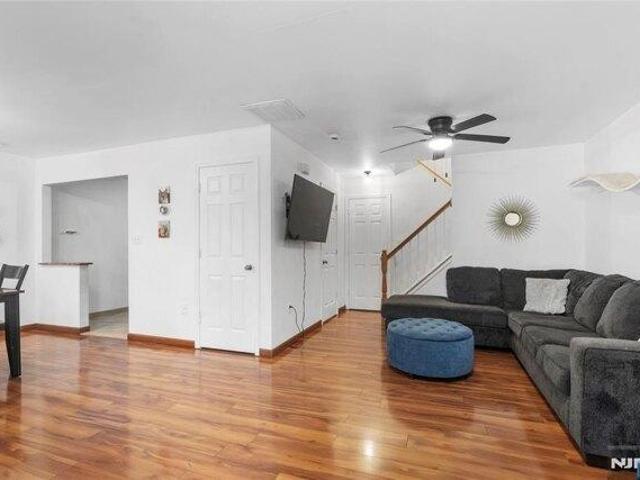 house with 2 bedroom, Mahwah NJ DS104410469