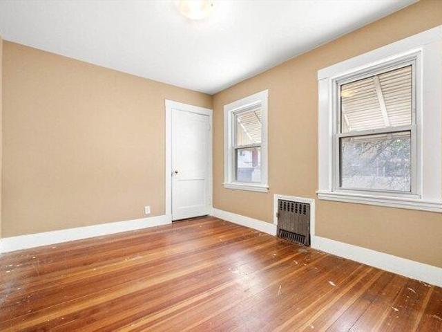 house with 2 bedroom, Malden MA ES105060233