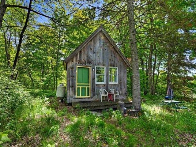 house with 2 bedroom, Marshfield VT DLS103073508
