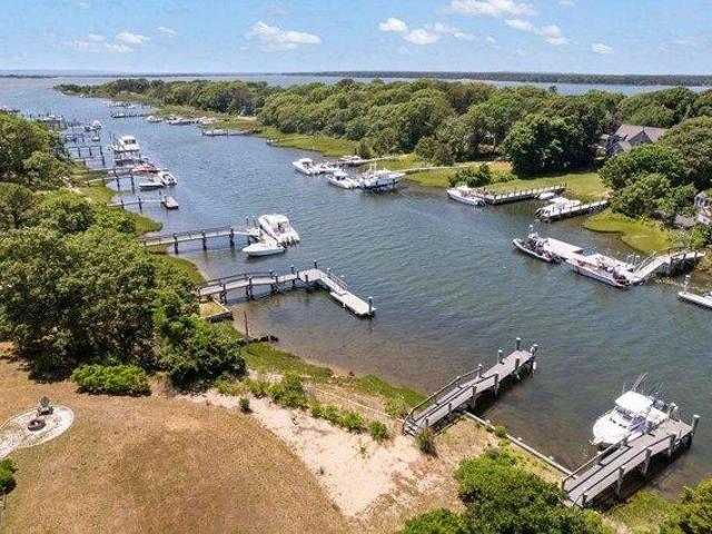 house with 2 bedroom, Mashpee MA DS103887221