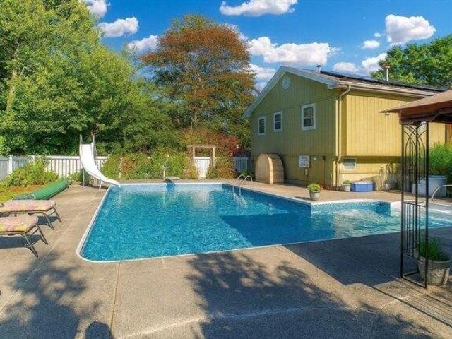 house with 2 bedroom, Mattapoisett MA ES104870221