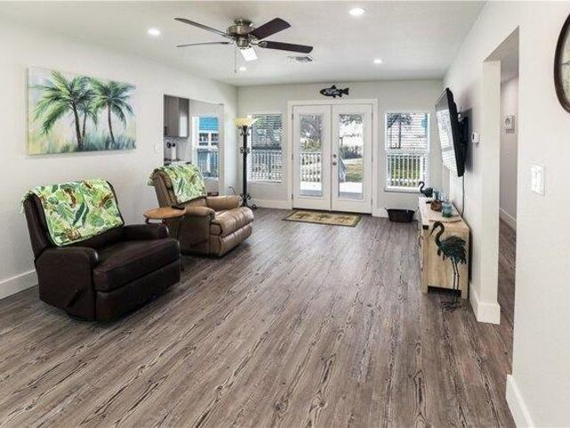 house with 2 bedroom, Mathis TX DS89584224