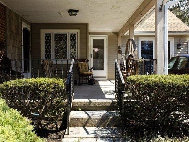 house with 2 bedroom, Medway MA DS102669405