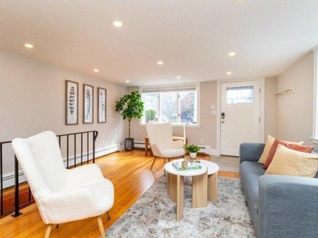 house with 2 bedroom, Medford MA DLS102592877