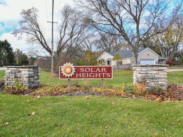 house with 2 bedroom, Mequon WI DLS93106590