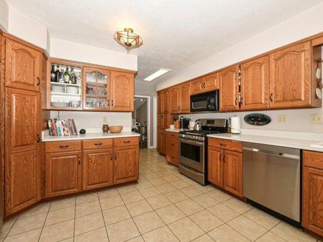 house with 2 bedroom, Mequon WI ES103501089