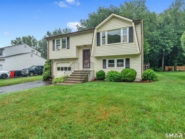 house with 2 bedroom, Meriden CT ES104112906