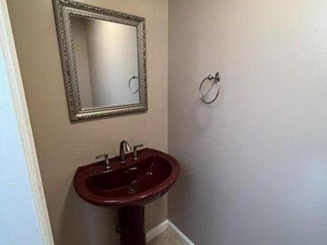 house with 2 bedroom, Meriden CT ES104444429