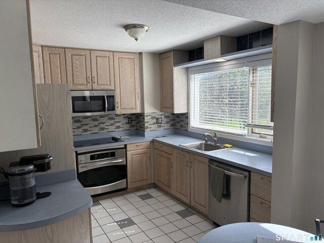 house with 2 bedroom, Meriden CT ES105123377