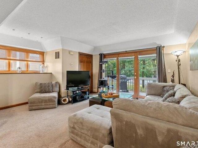 house with 2 bedroom, Meriden CT ES105206178