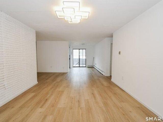 house with 2 bedroom, Meriden CT ES103101422