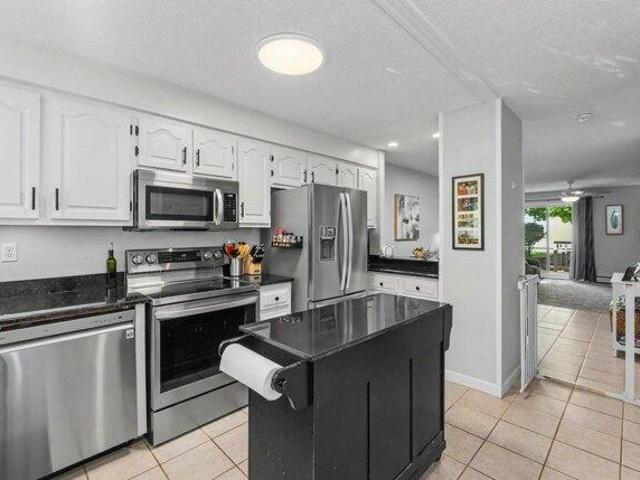 house with 2 bedroom, Merrimack NH DS103806779