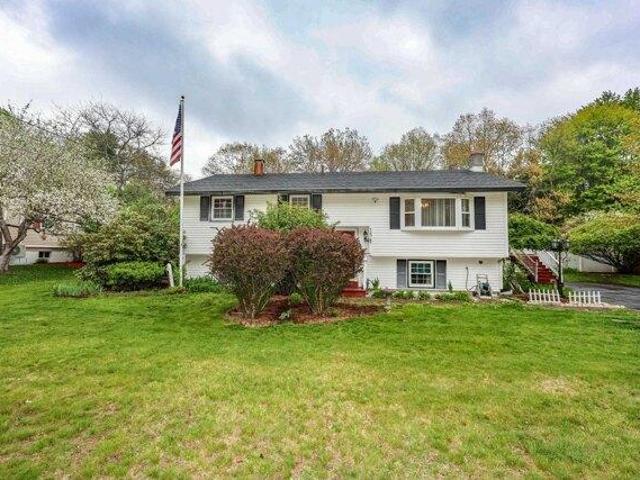 house with 2 bedroom, Merrimack NH ES103035254